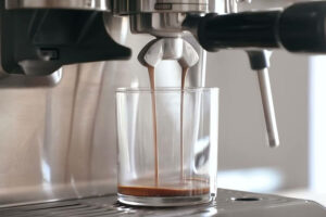 How to Use an Espresso Machine In 5 Easy Steps (Video)