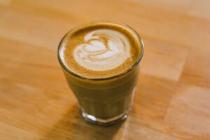 How to Make a Flat White - Perfect Cup In 5 Simple Steps