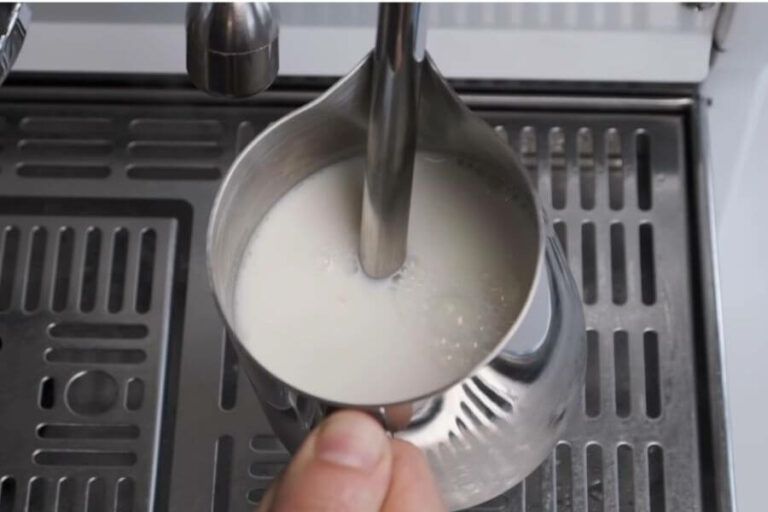 How to Use an Espresso Machine In 5 Easy Steps (Video)