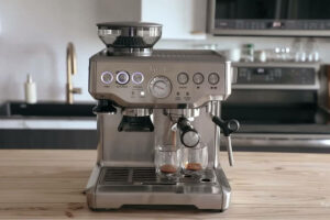 How to Use an Espresso Machine In 5 Easy Steps (Video)