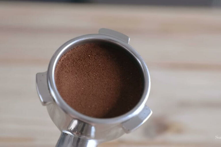 How to Use an Espresso Machine In 5 Easy Steps (Video)